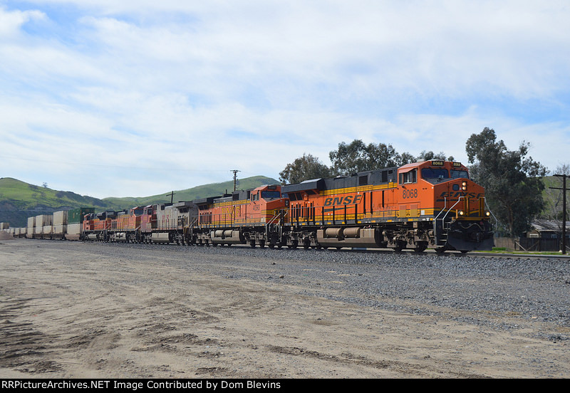 BNSF 8068
